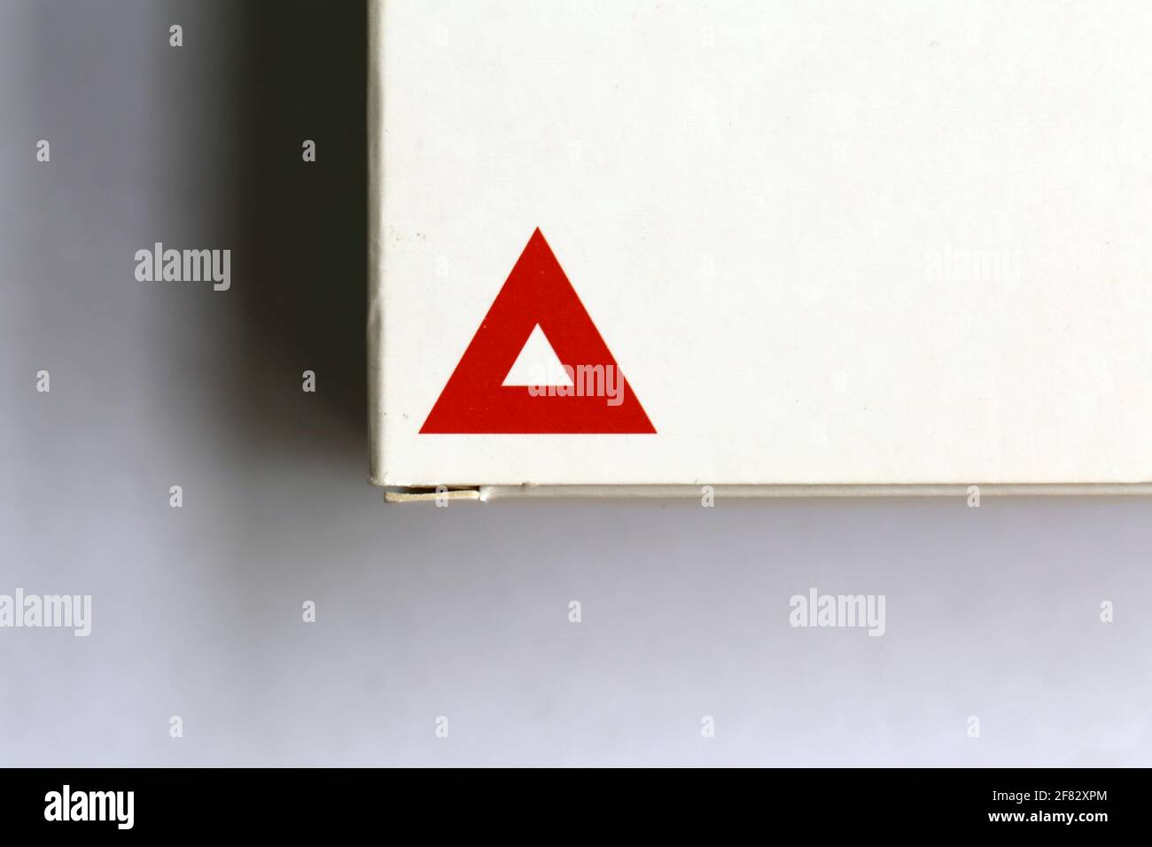 Pilule rouge triangle Banque de photographies et d’images à haute ...