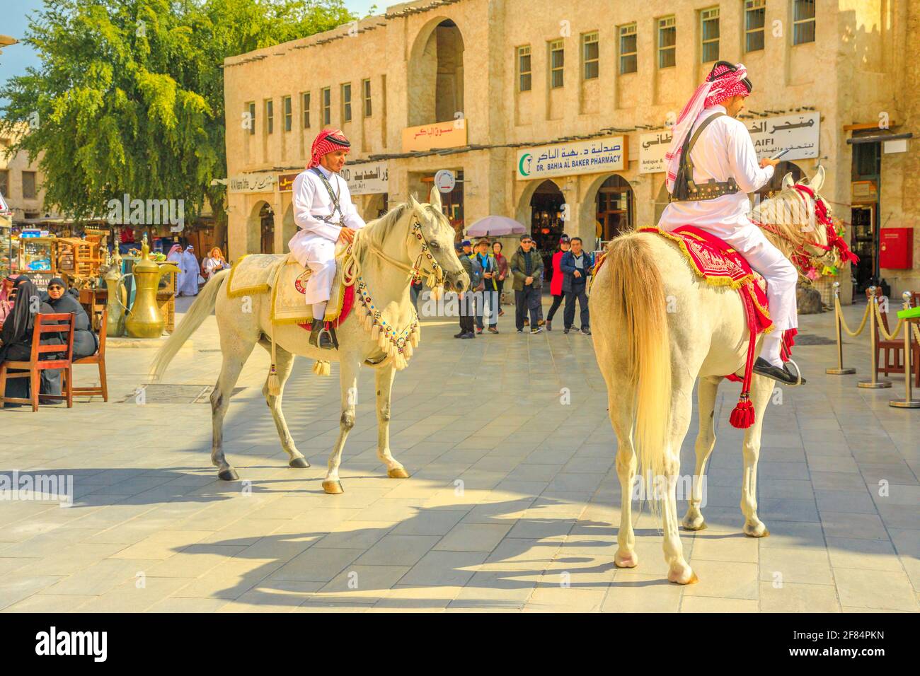 Arabian horse rider in traditional Banque de photographies et d’images ...