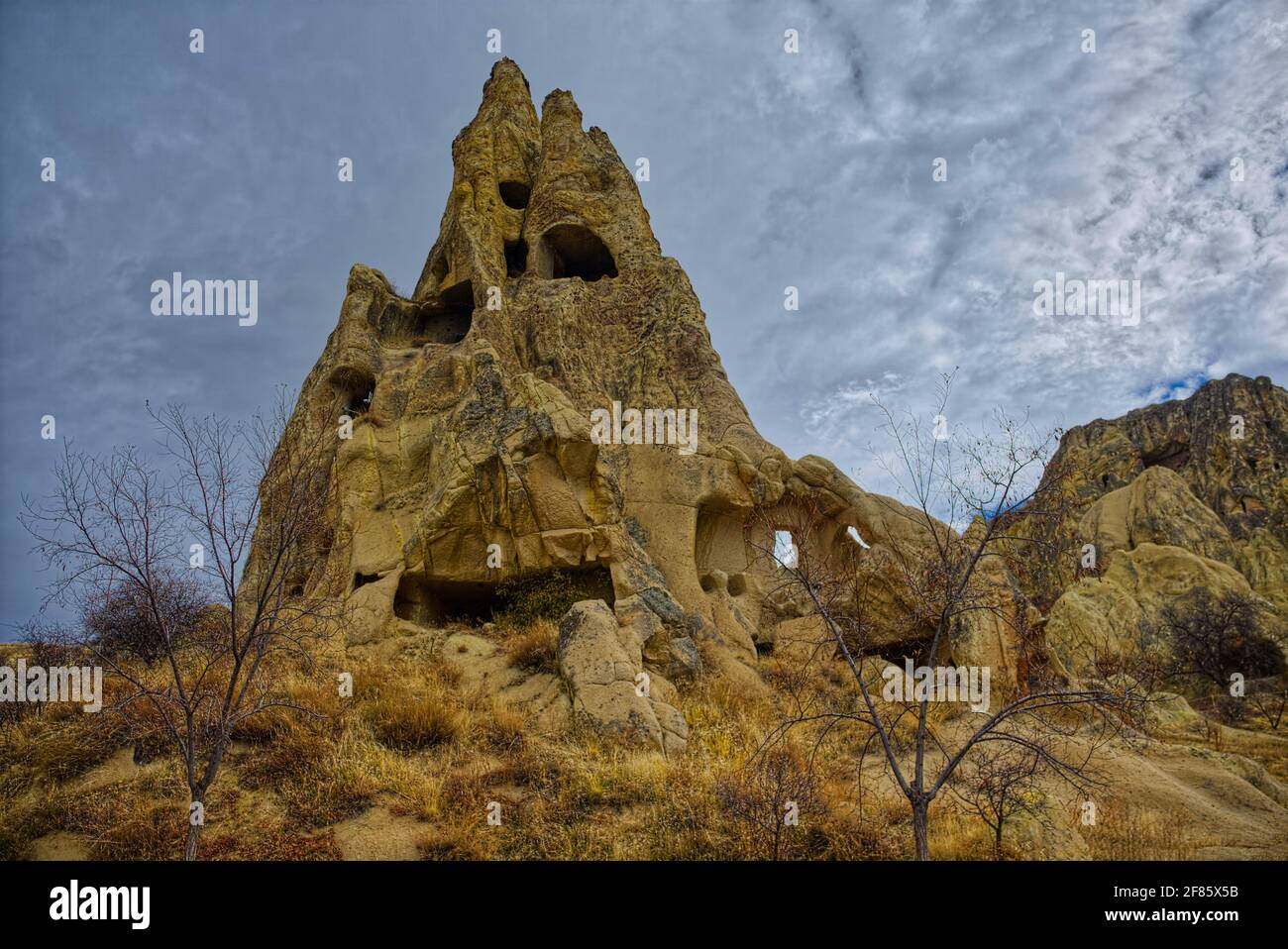 Le musée en plein air de Göreme ressemble à un vaste complexe ...