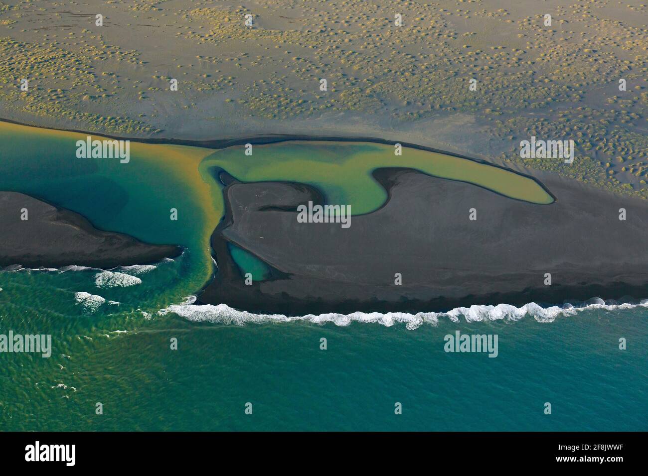 Plage de volcan noir Banque de photographies et d’images à haute ...