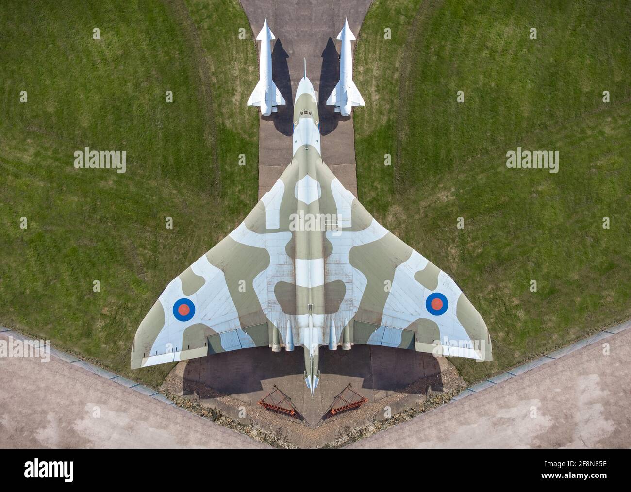 Newark Air Museum Nottingham Avro Vulcan aile delta de la Guerre froide ...