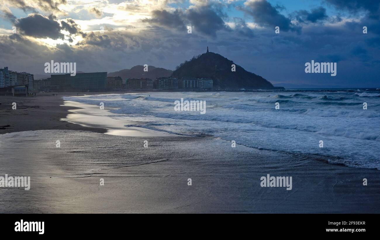 Mont urgull Banque de photographies et d’images à haute résolution - Alamy