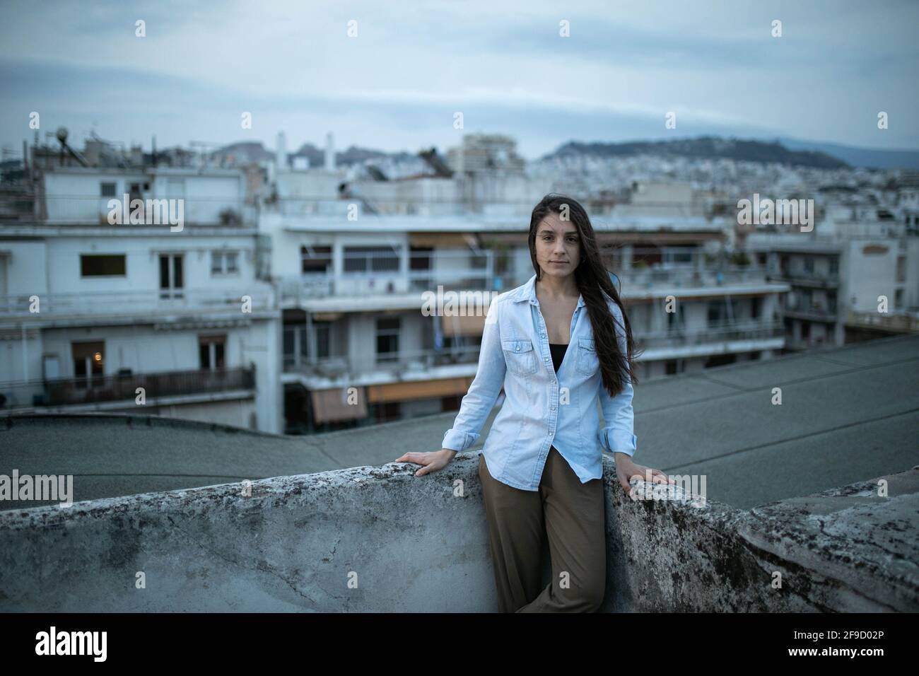 Athènes, Grèce. 17 avril 2021. Athena Geraniou, danseuse grecque, pose ...