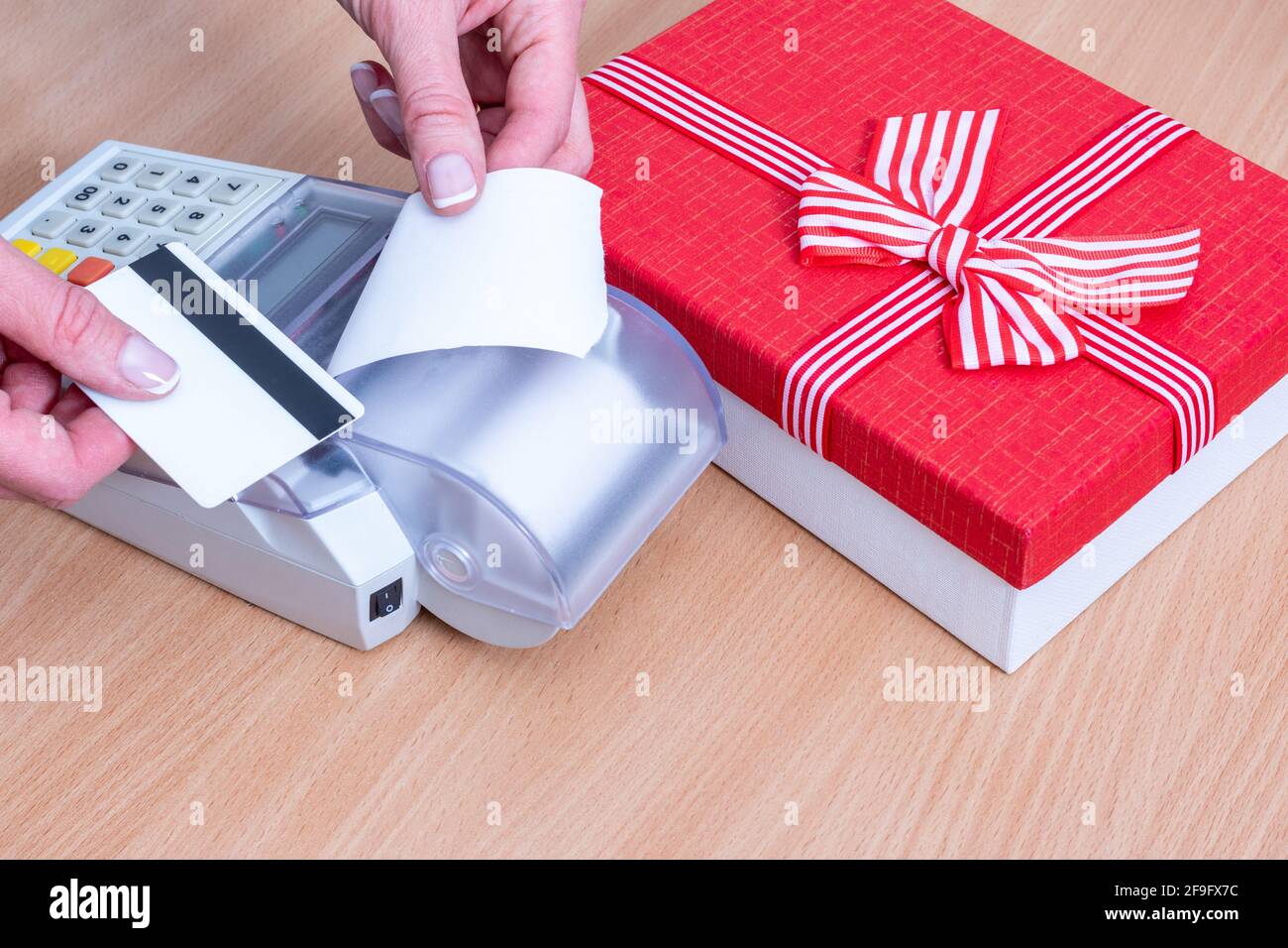 Pay cheque Banque de photographies et d’images à haute résolution - Alamy