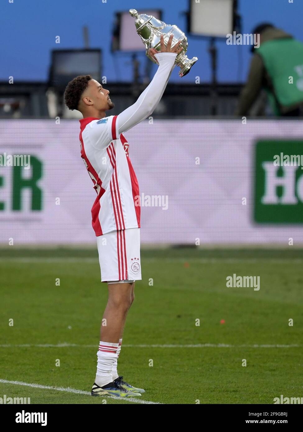 ROTTERDAM , PAYS-BAS - AVRIL 18: Devyne Rensch d'Ajax lors du match ...