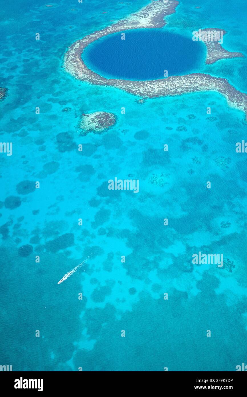 Le trou bleu Banque de photographies et d’images à haute résolution - Alamy