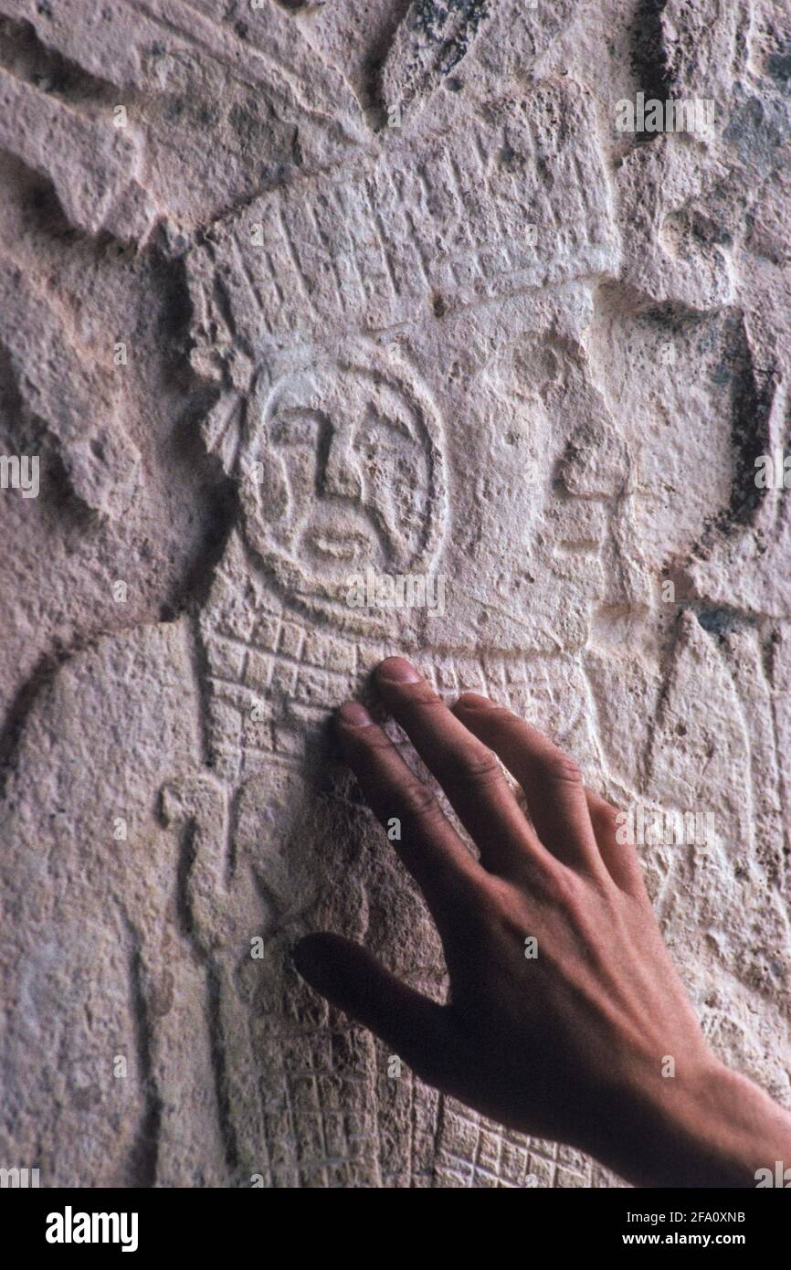 Bas relief mayas Banque de photographies et d’images à haute résolution ...