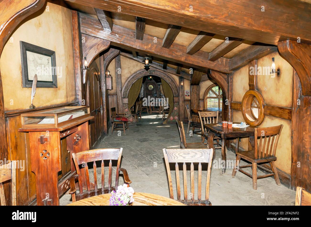 Interior view of the Green Dragon Inn, Hobbiton Movie Set Matamata ...