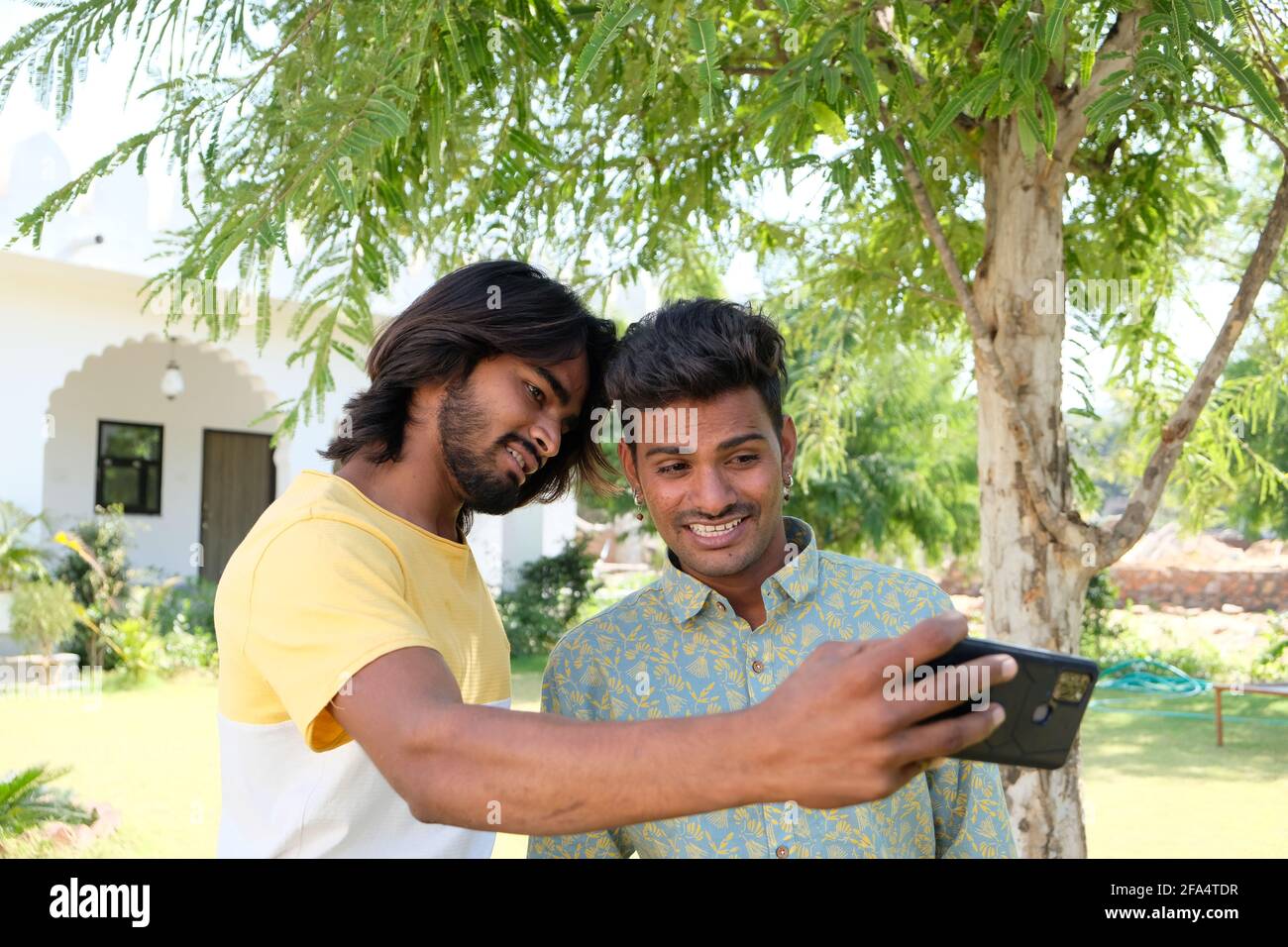 Jeunnes mec gays beaux Banque de photographies et d’images à haute résolution - Alamy