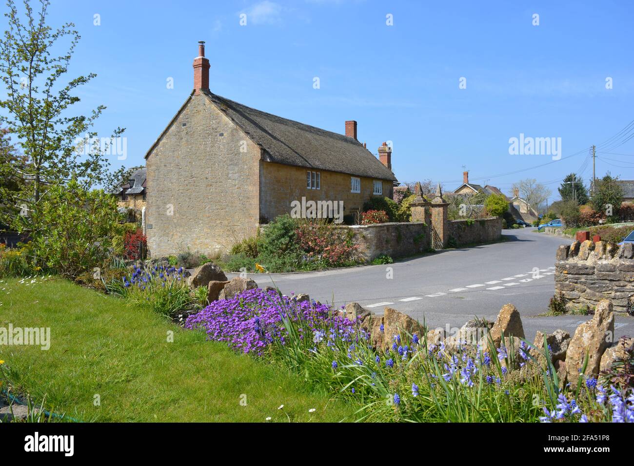 Vieux hamstone cottages Banque de photographies et d’images à haute ...