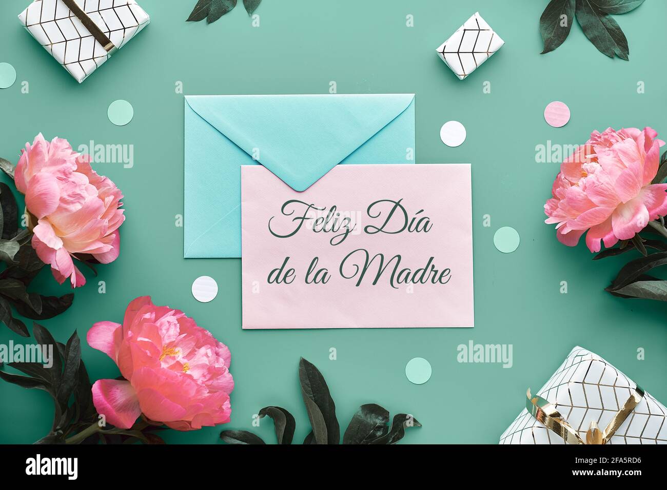 Feliz Dia de la Madre signifie « bonne fête des mères » en espagnol ...