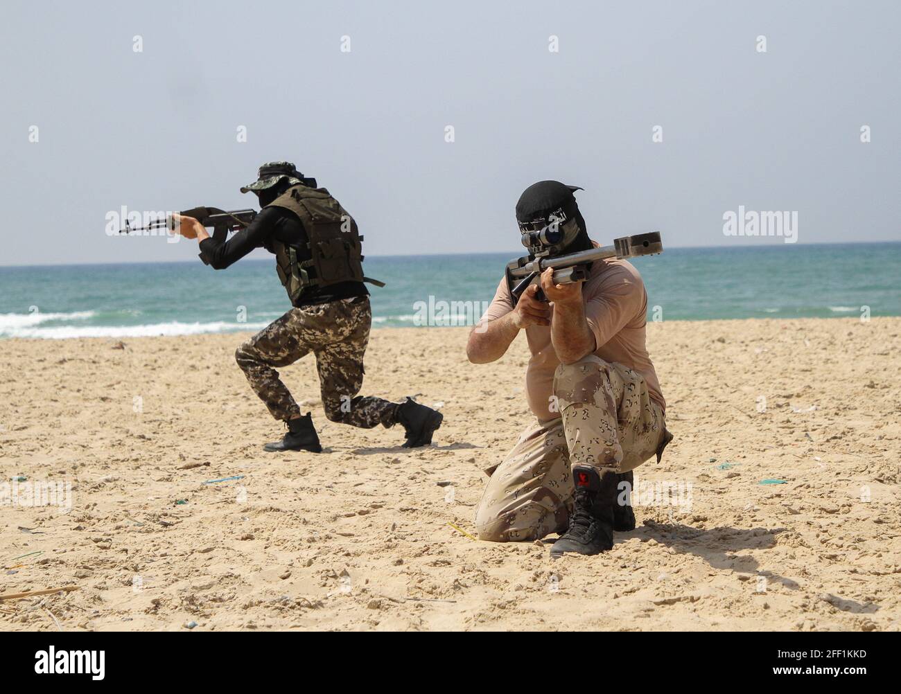 Al moudjahidine Banque de photographies et d’images à haute résolution ...