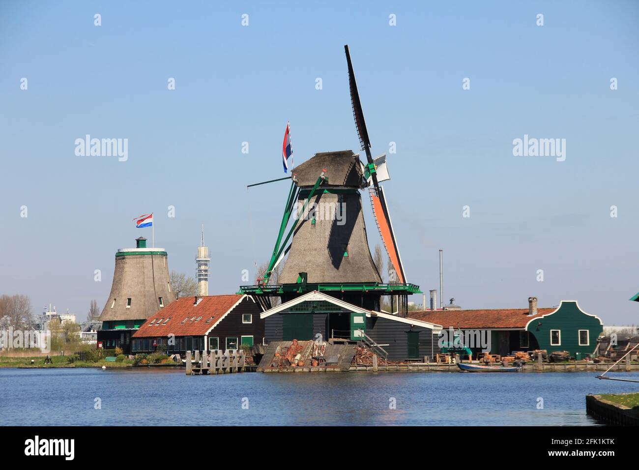 Zaanse schans est un quartier de zaandam Banque de photographies et d ...