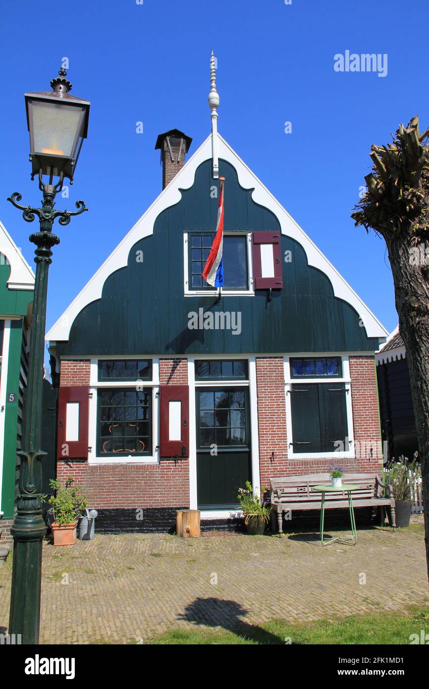 Zaanse schans est un quartier de zaandam Banque de photographies et d ...