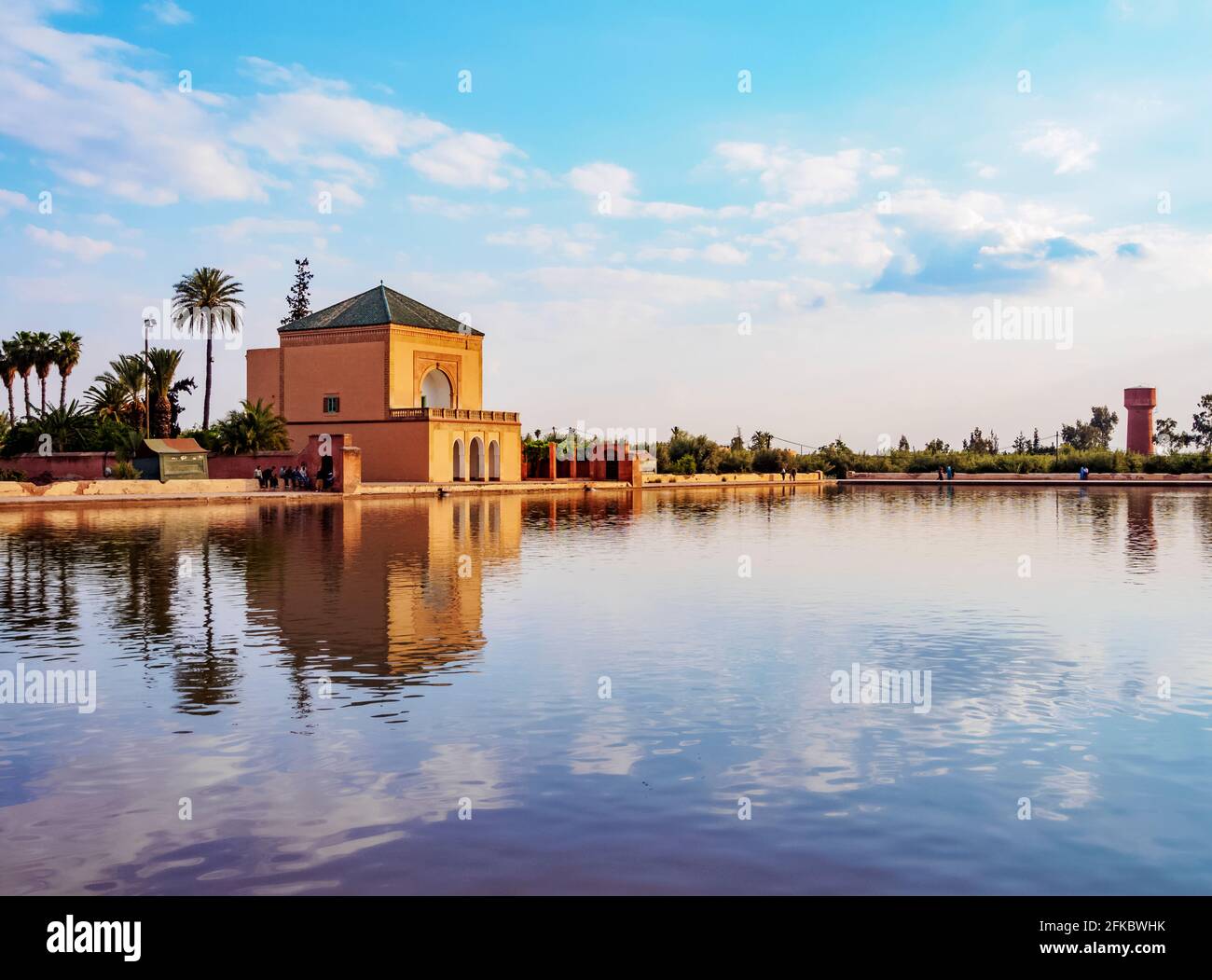 Le pavillon dans les Jardins de Menara, Marrakech, Marrakech-Safi ...