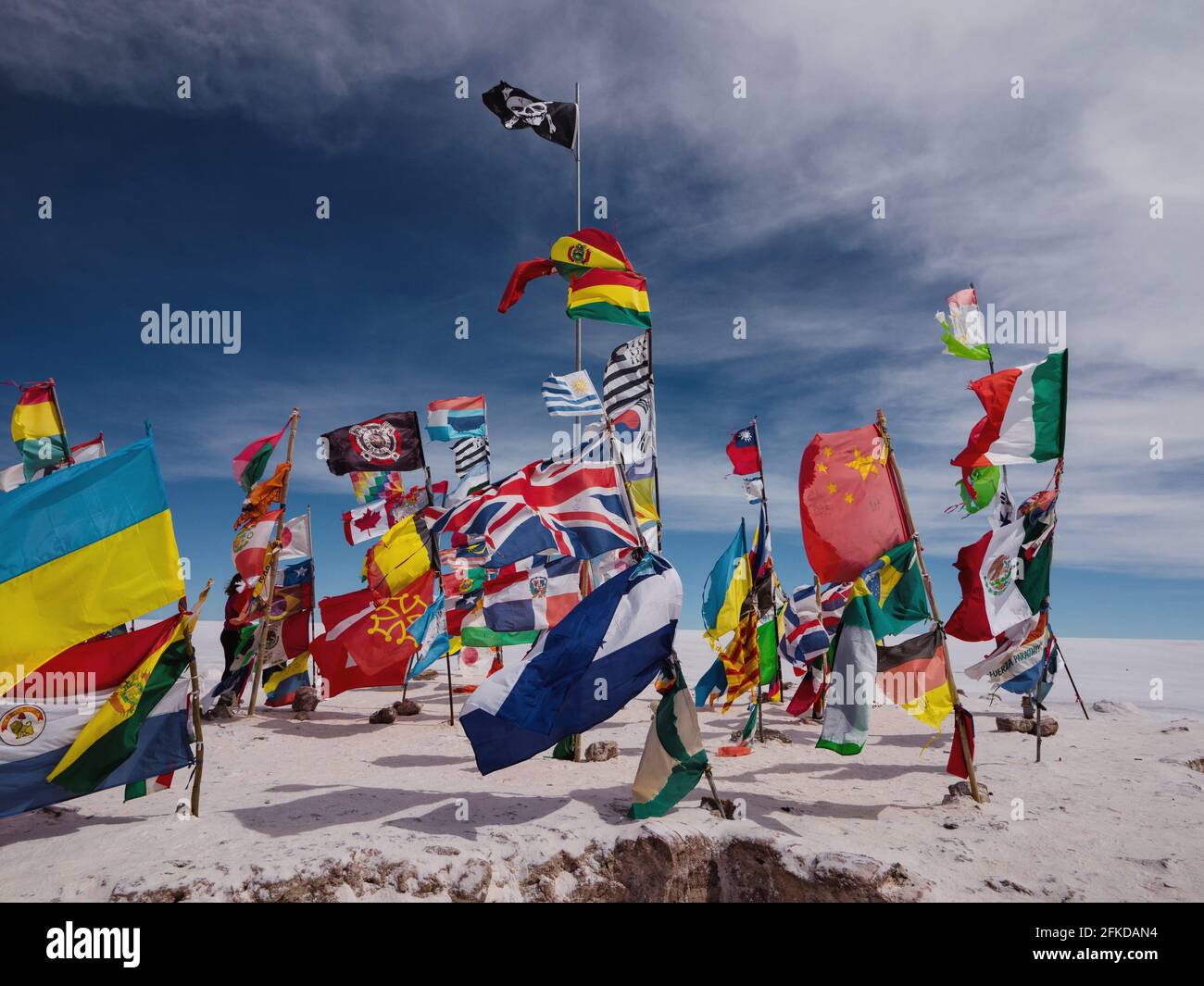 Drapeaux du monde au salar de uyuni Banque de photographies et d’images ...