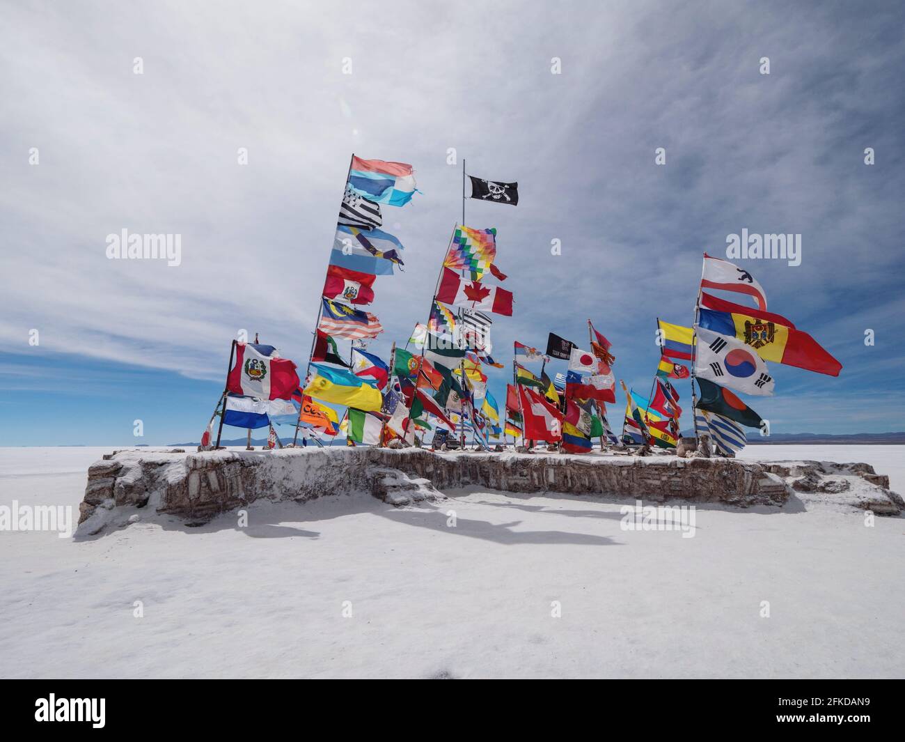 Drapeaux du monde au salar de uyuni Banque de photographies et d’images ...