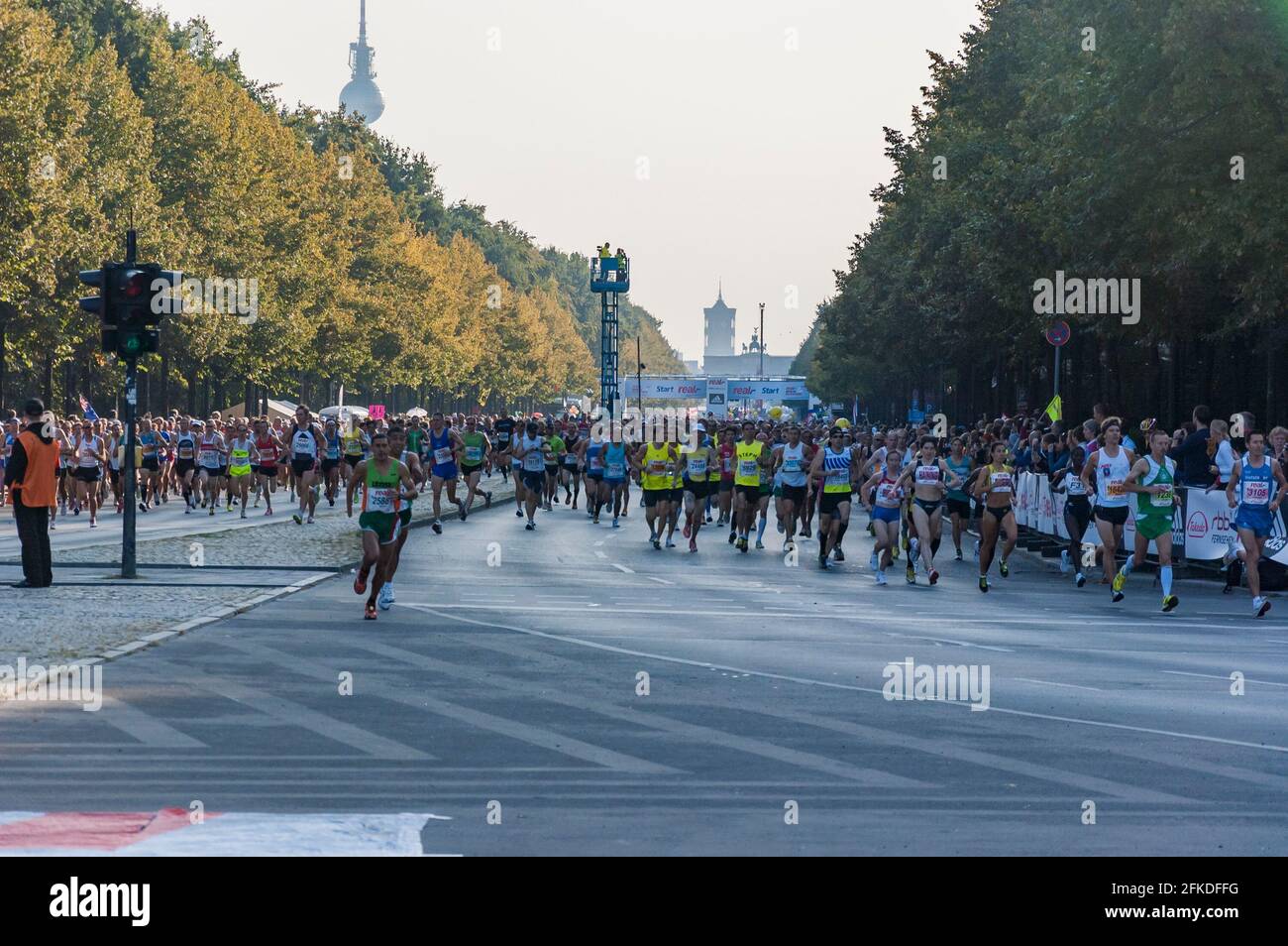 Spectateurs du marathon de berlin Banque de photographies et d’images à ...