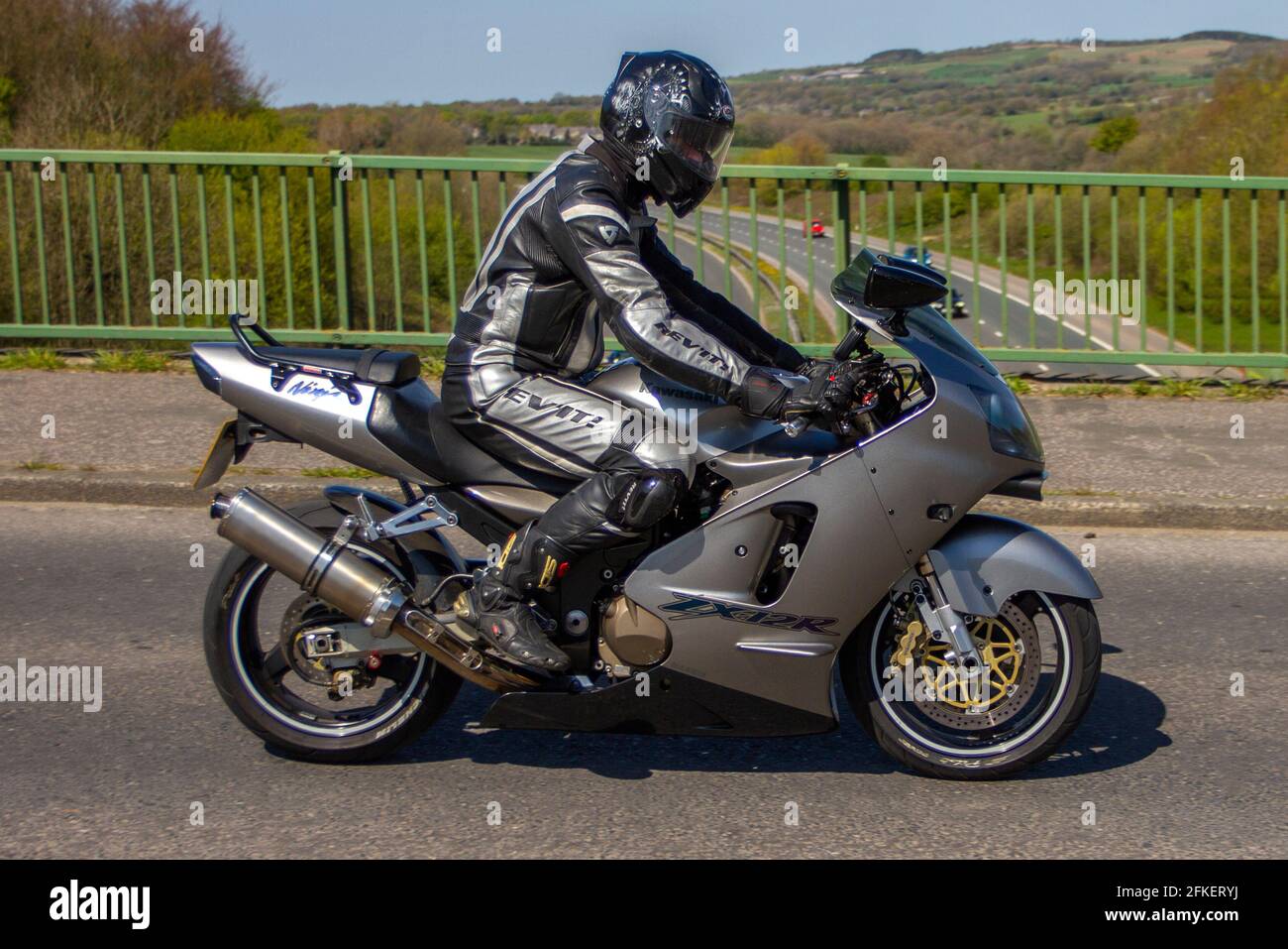 Kawasaki ninja zx 12r Banque de photographies et d’images à haute résolution - Alamy