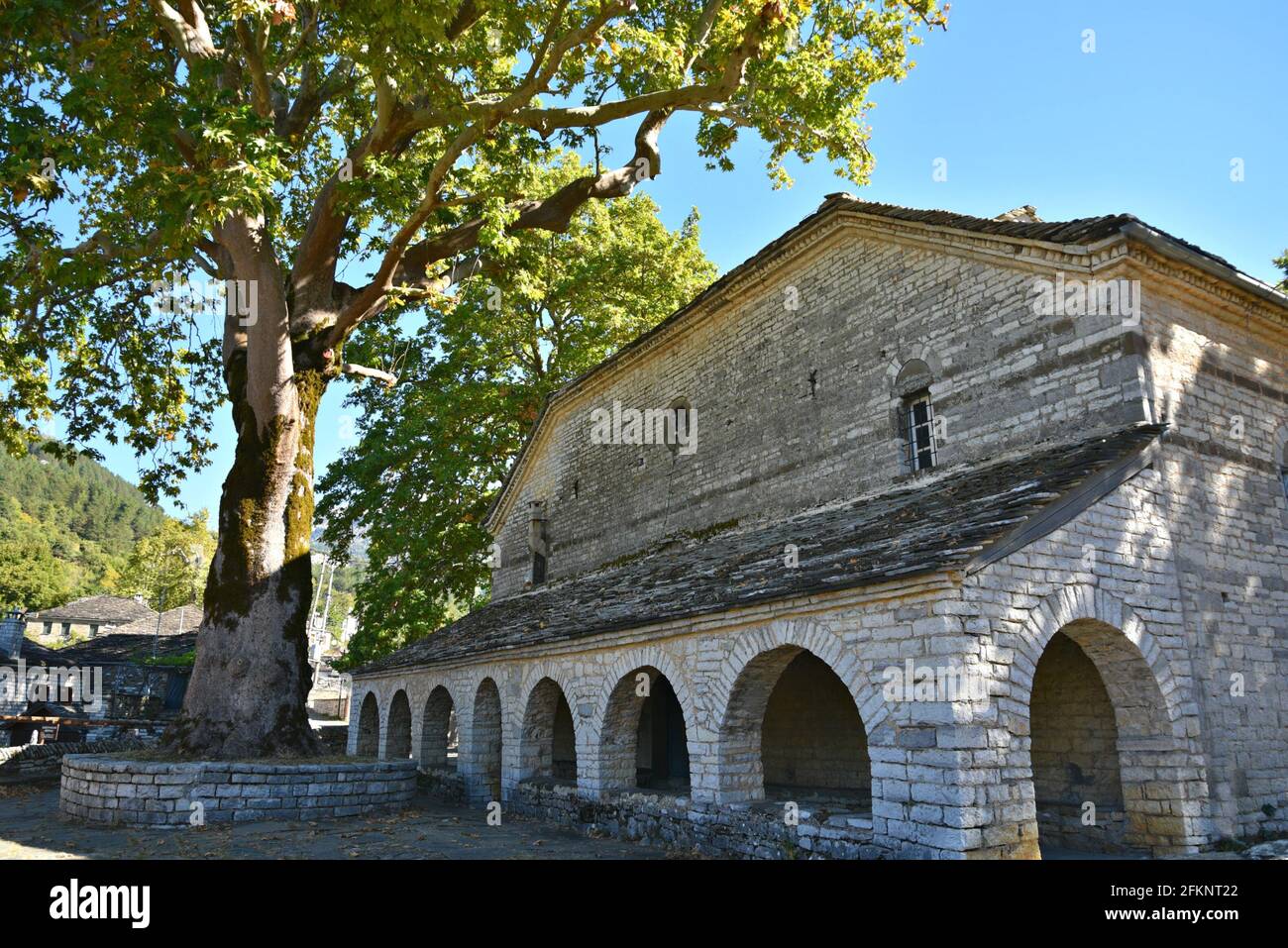 Vue panoramique sur Aghios Vlasios une ancienne église grecque ...