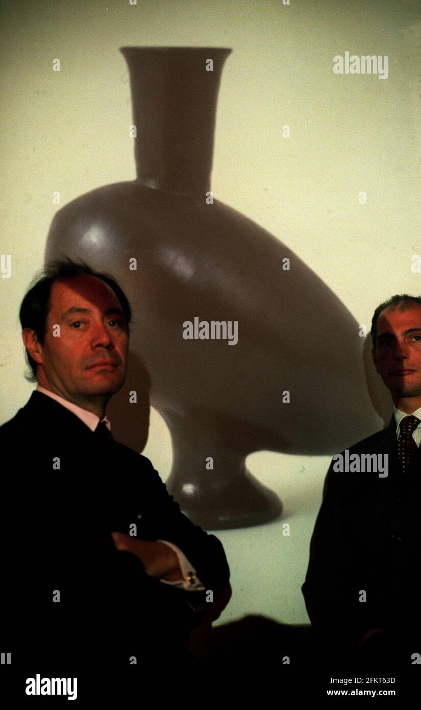 Claude Ruiz Picasso et Bernard Picasso avril 1998fils et petit-fils de ...
