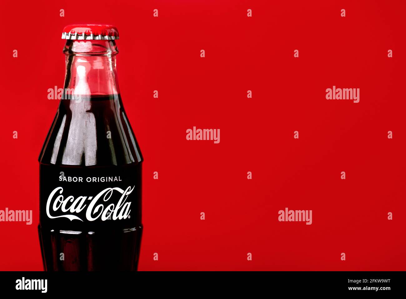 Bouteille de coca cola Banque de photographies et d’images à haute ...