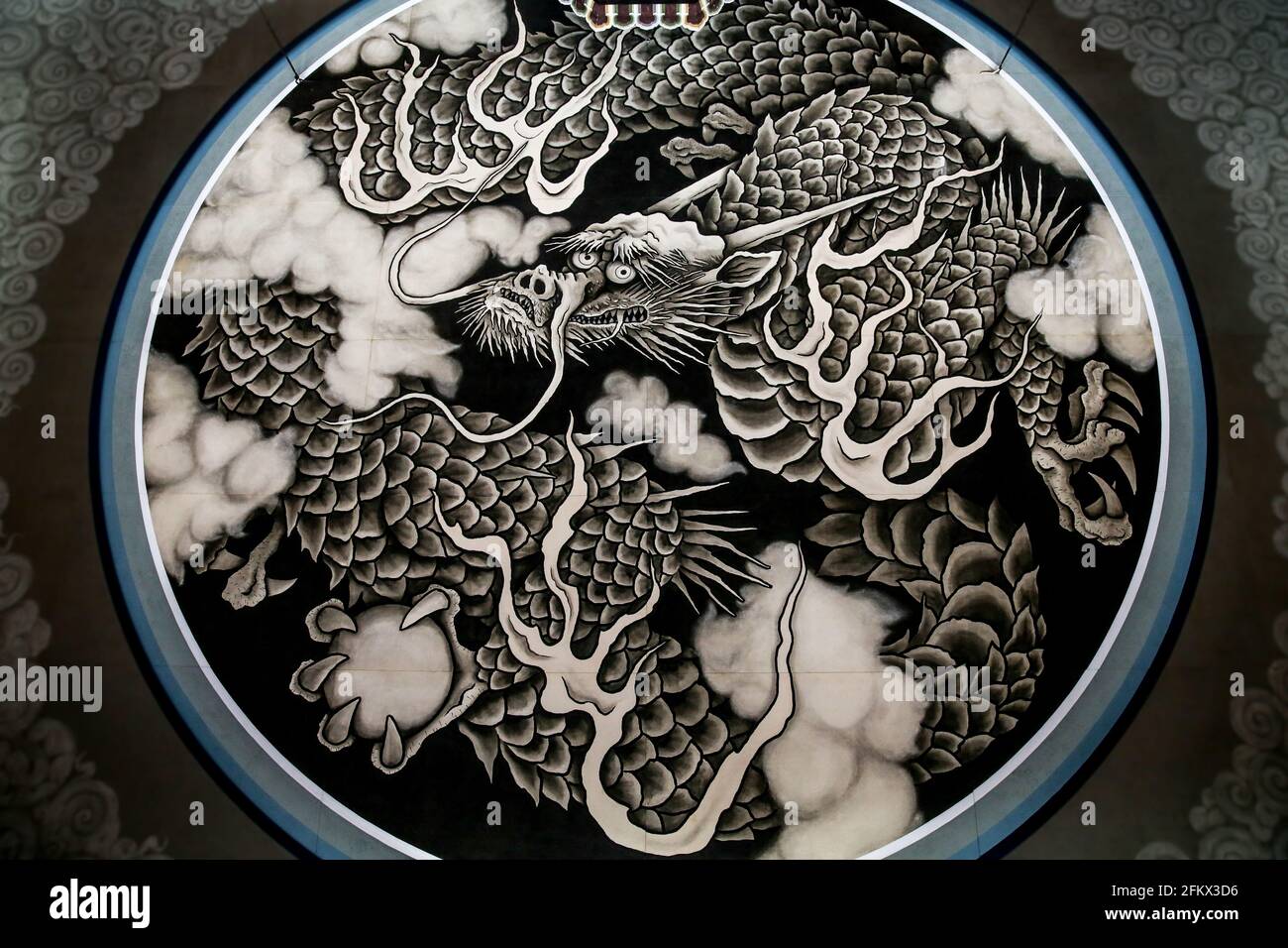 Gros plan de la peinture du dragon au Temple bouddhiste Zen Kencho-ji ...