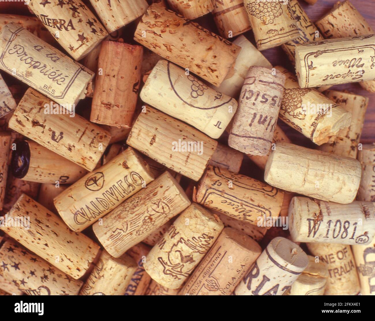 Bouchons de vin Banque de photographies et d’images à haute résolution ...