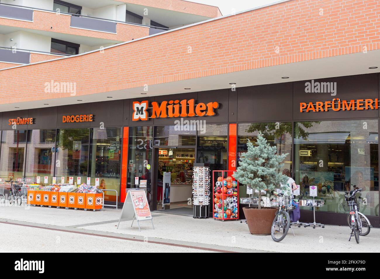 Drogerie muller Banque de photographies et d’images à haute résolution ...