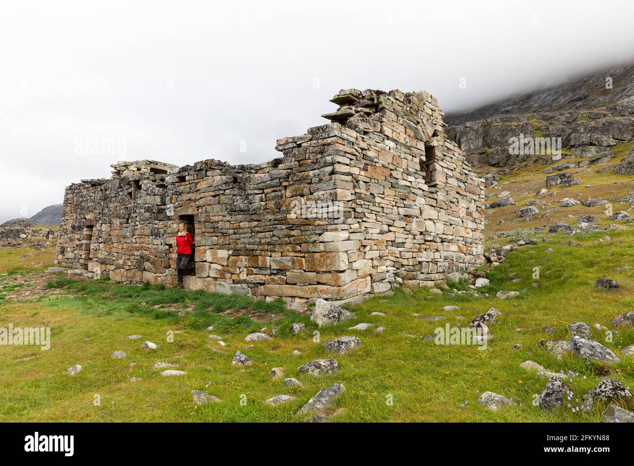 Église dans les plus grandes et les mieux préservées ruines de la ferme ...