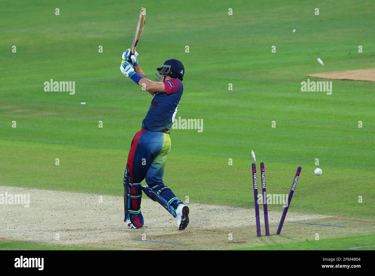 Joe Denly, de Kent, est séduit par Graham Napier lors de Kent Spitfires ...