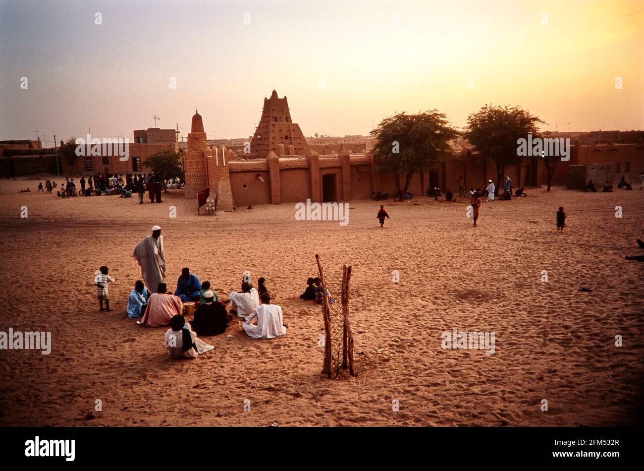 Tombouctou universite Banque de photographies et d’images à haute ...