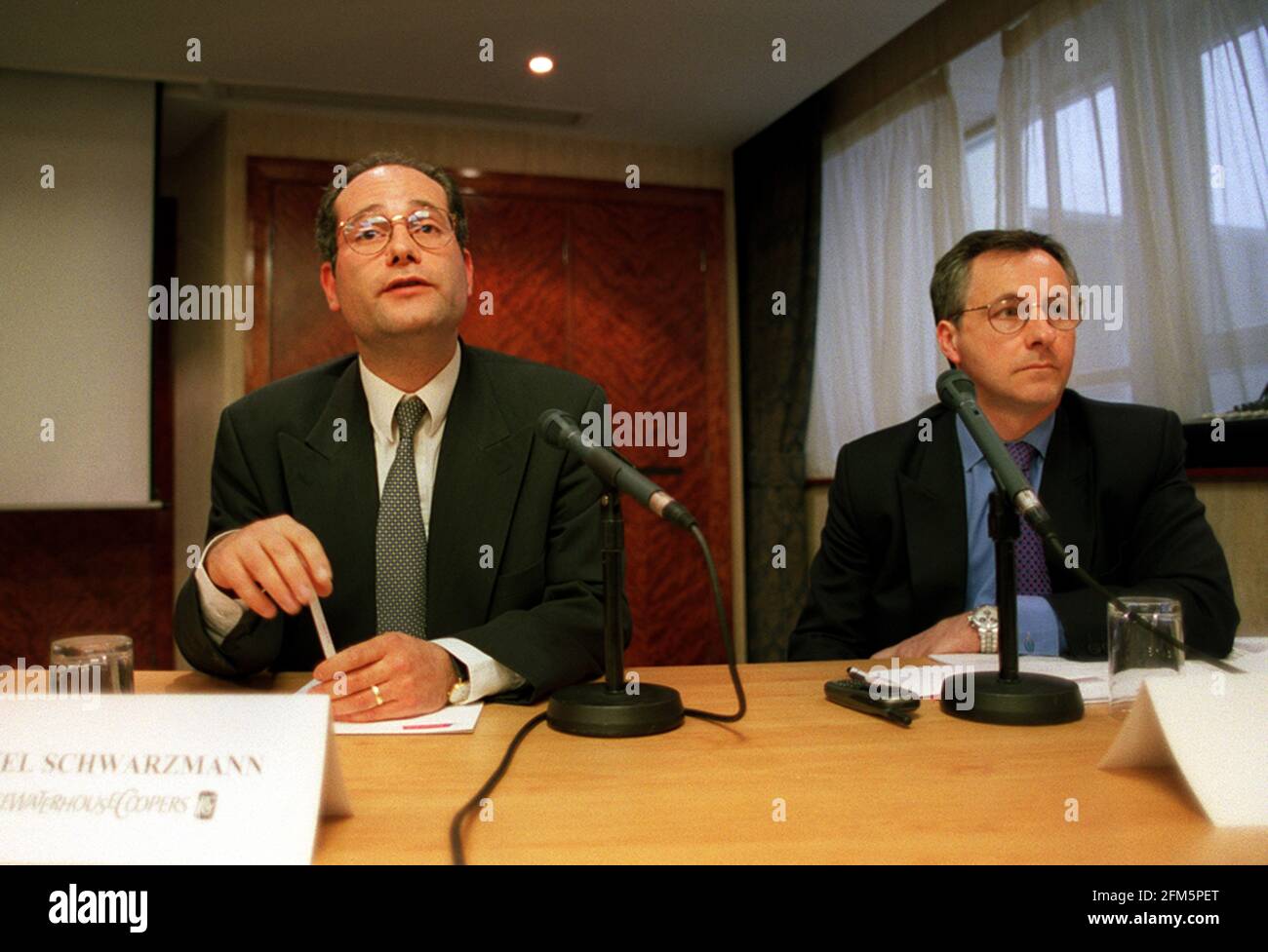 Daniel schwarzmann mark batten london hotel 21 6 01 pic Banque de ...