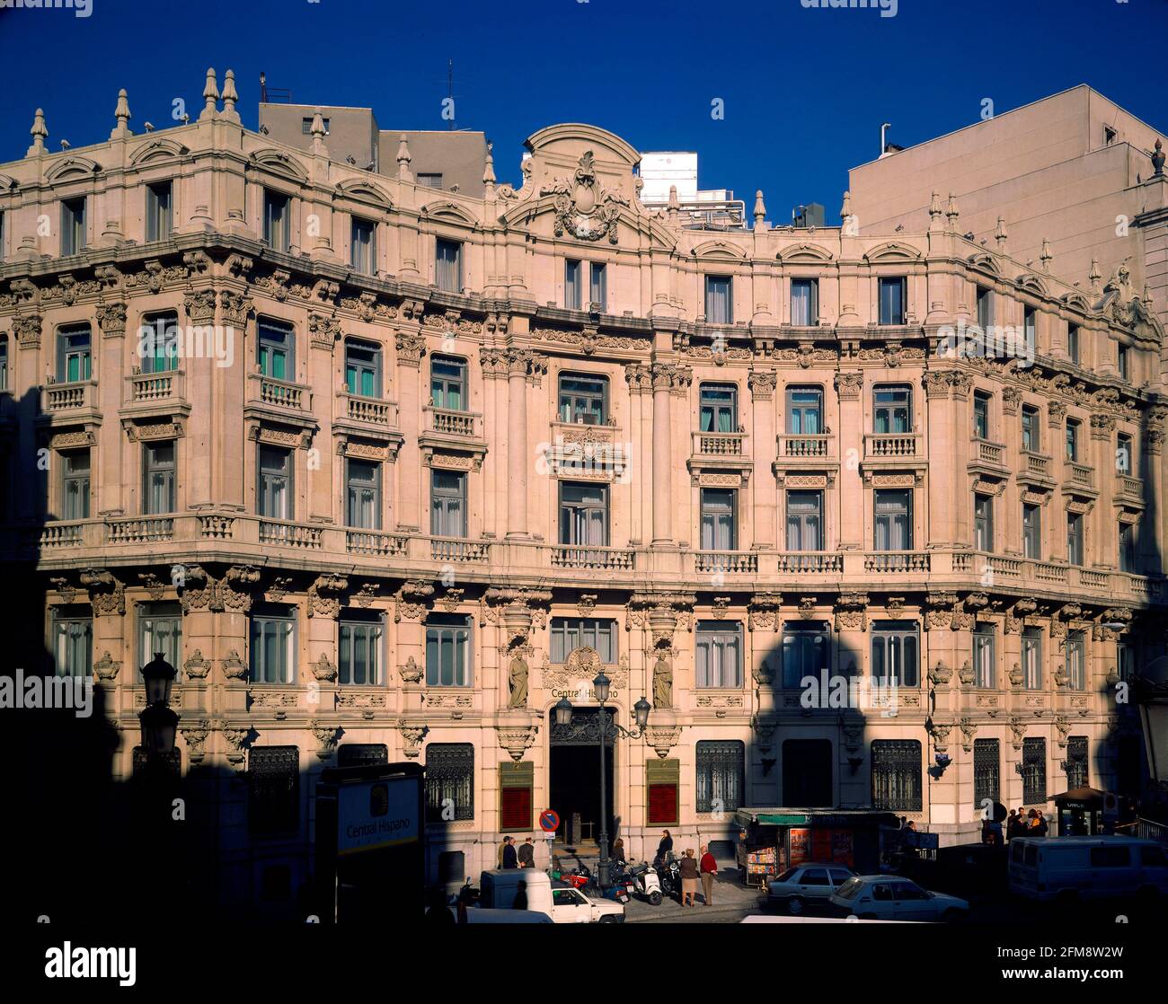Banco santander hispan central Banque de photographies et d’images à ...
