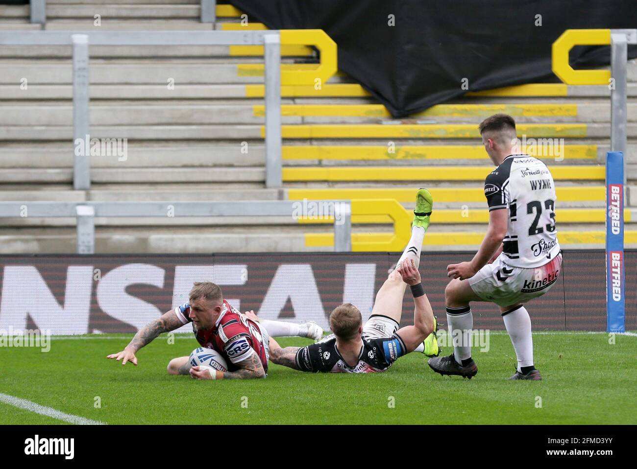Scores de wigan warriors dominic manfredi Banque de photographies et d ...