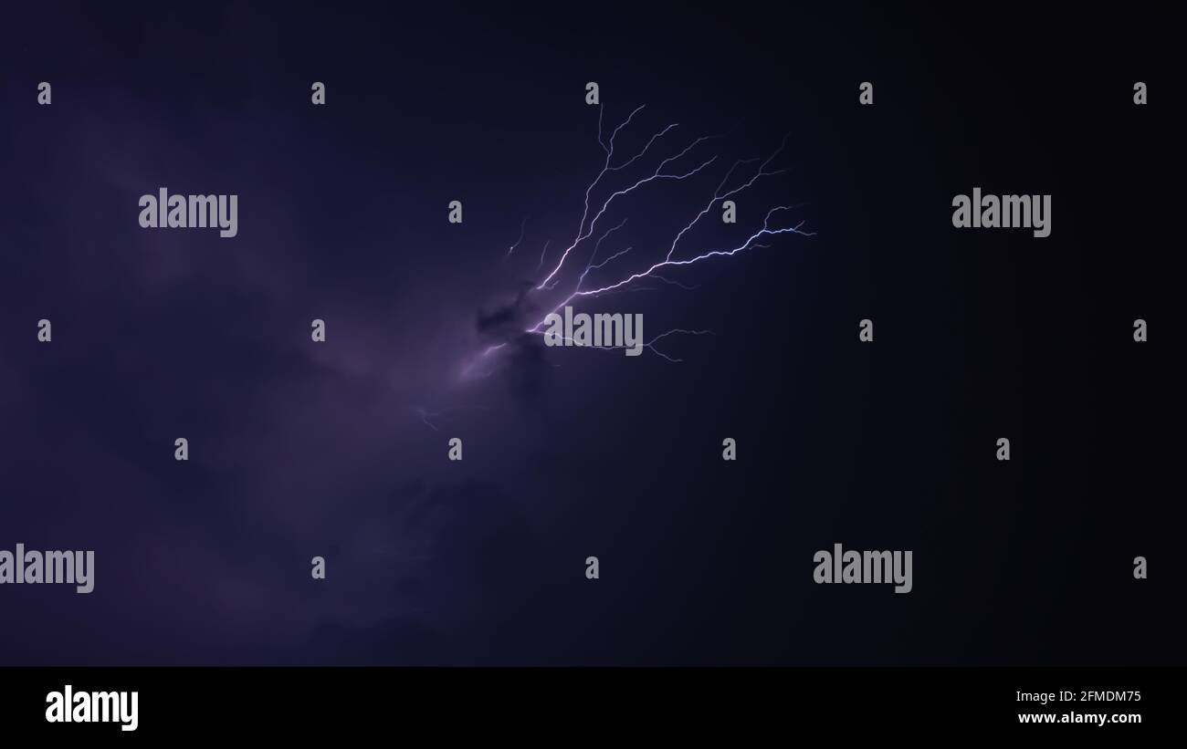 Ciel éclair Banque de photographies et d’images à haute résolution - Alamy