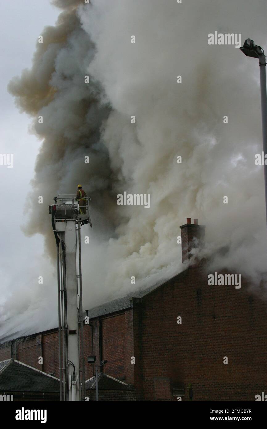 Bâtiment en feu à Ayr, Ayrshire, Écosse, Royaume-Uni. Pompiers et ...