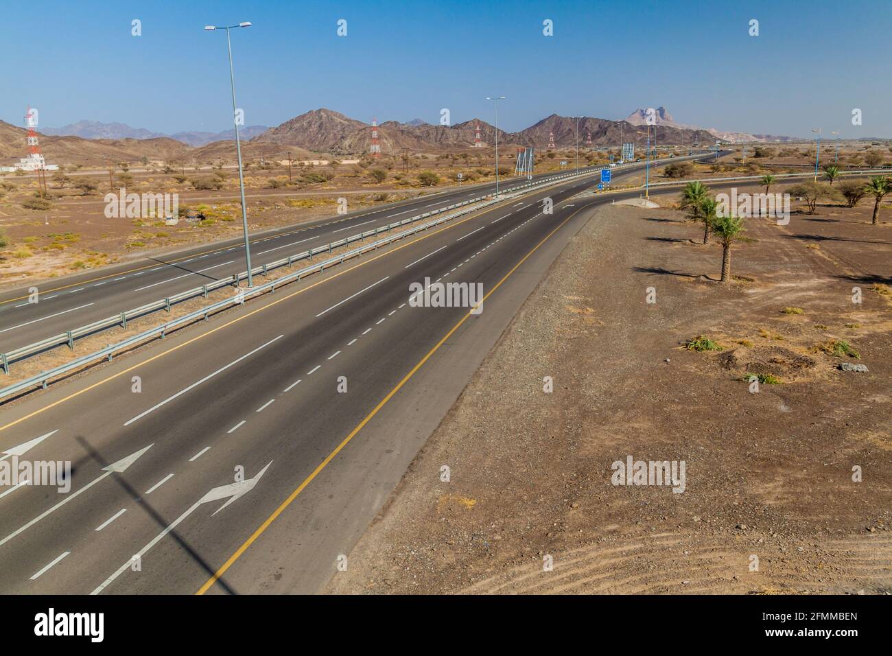 Autoroute oman Banque de photographies et d’images à haute résolution ...