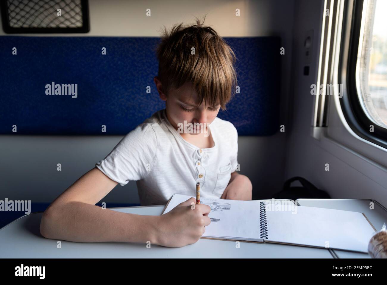 Train compartment drawing Banque de photographies et d’images à haute résolution - Alamy