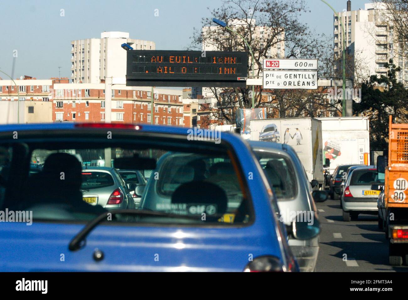Paris le boulevard peripherique est Banque de photographies et d’images ...
