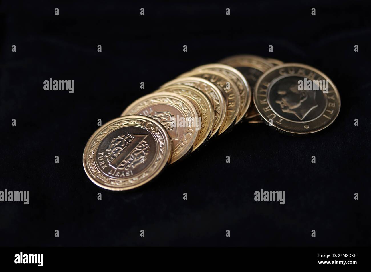 Symbole de la lire turque Banque de photographies et d’images à haute ...