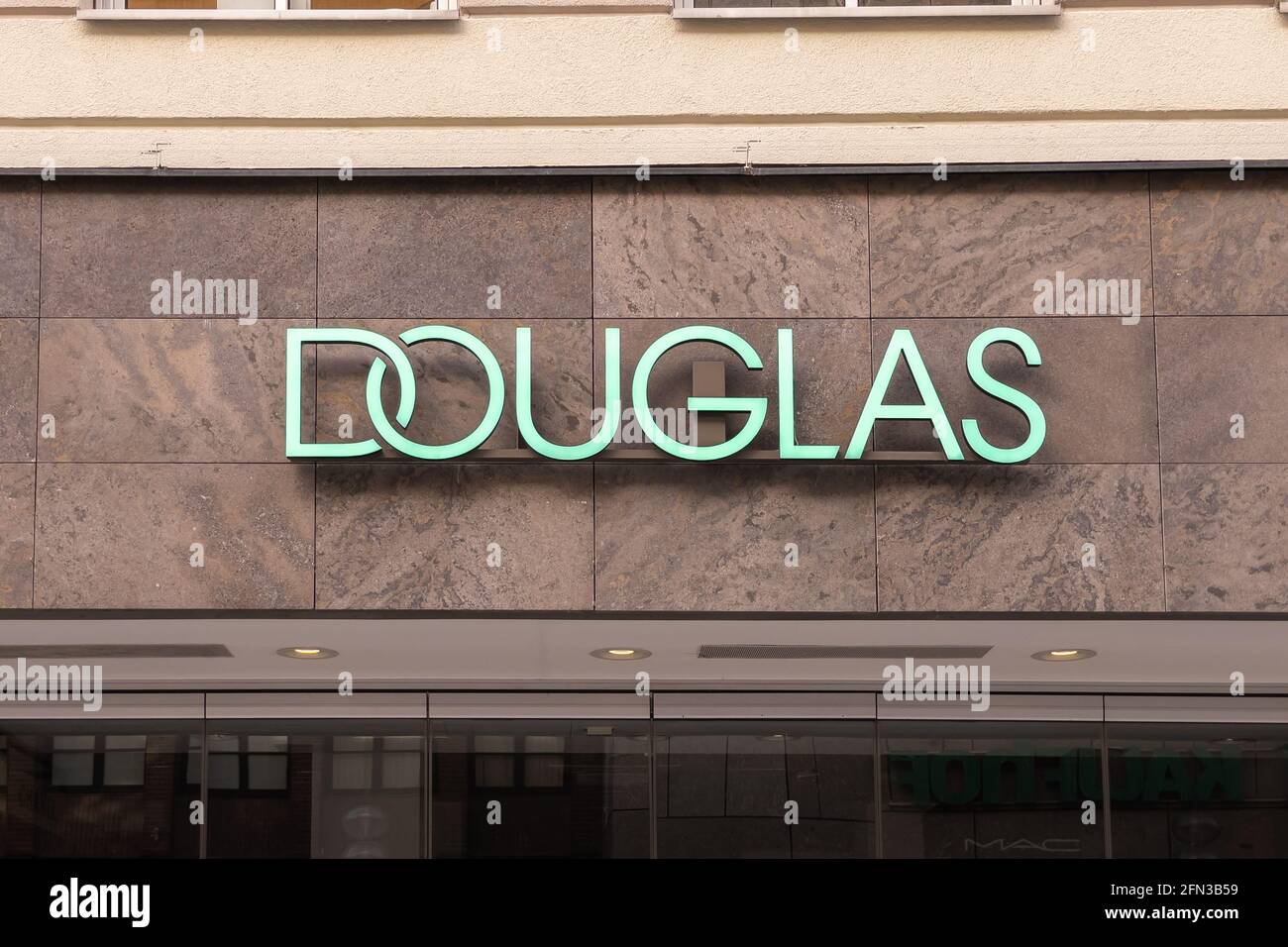 Logo douglas Banque de photographies et d’images à haute résolution - Alamy