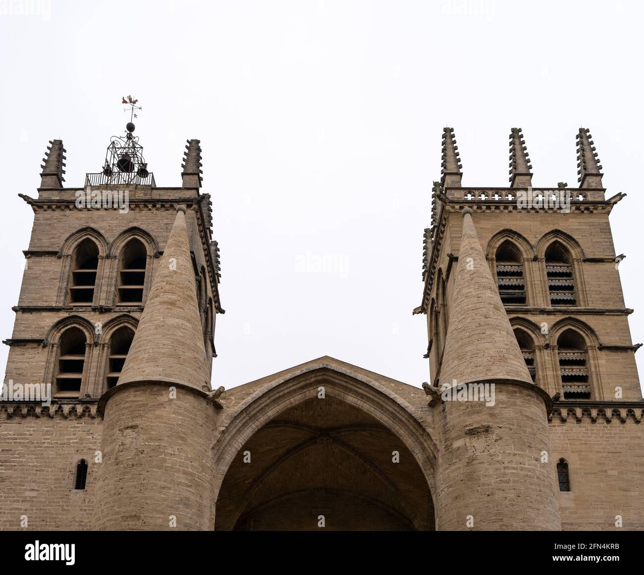 Cathédrale de montpellier Banque de photographies et d’images à haute ...