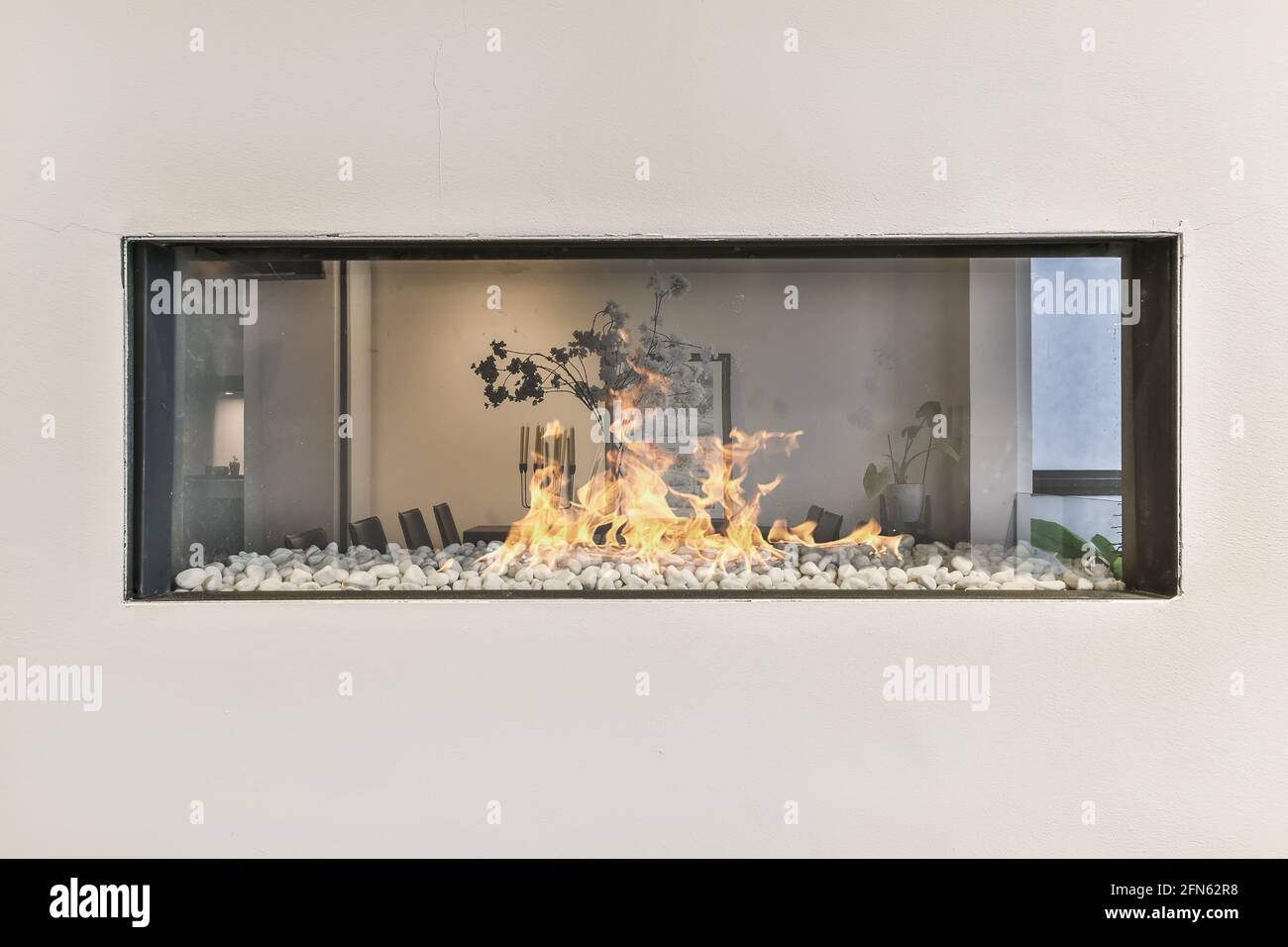 Cheminée moderne Banque de photographies et d’images à haute résolution ...