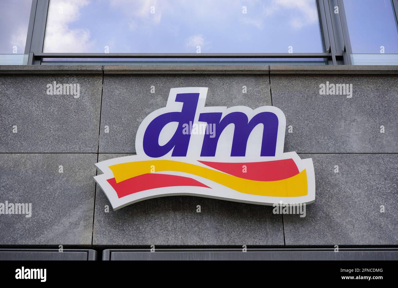 Dm shop logo Banque de photographies et d’images à haute résolution - Alamy