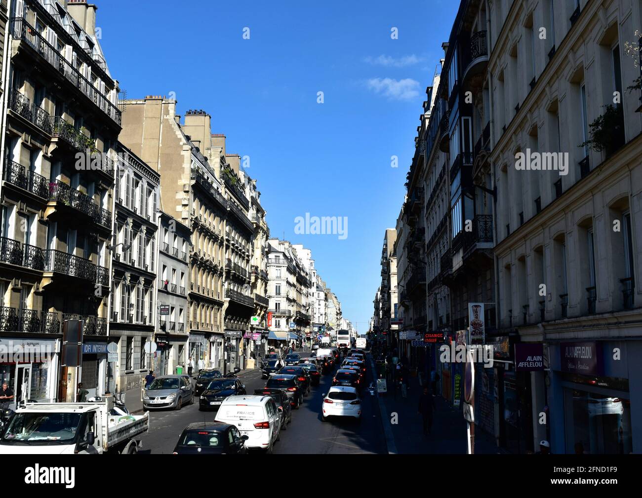 Circulation voiture paris Banque de photographies et d’images à haute ...