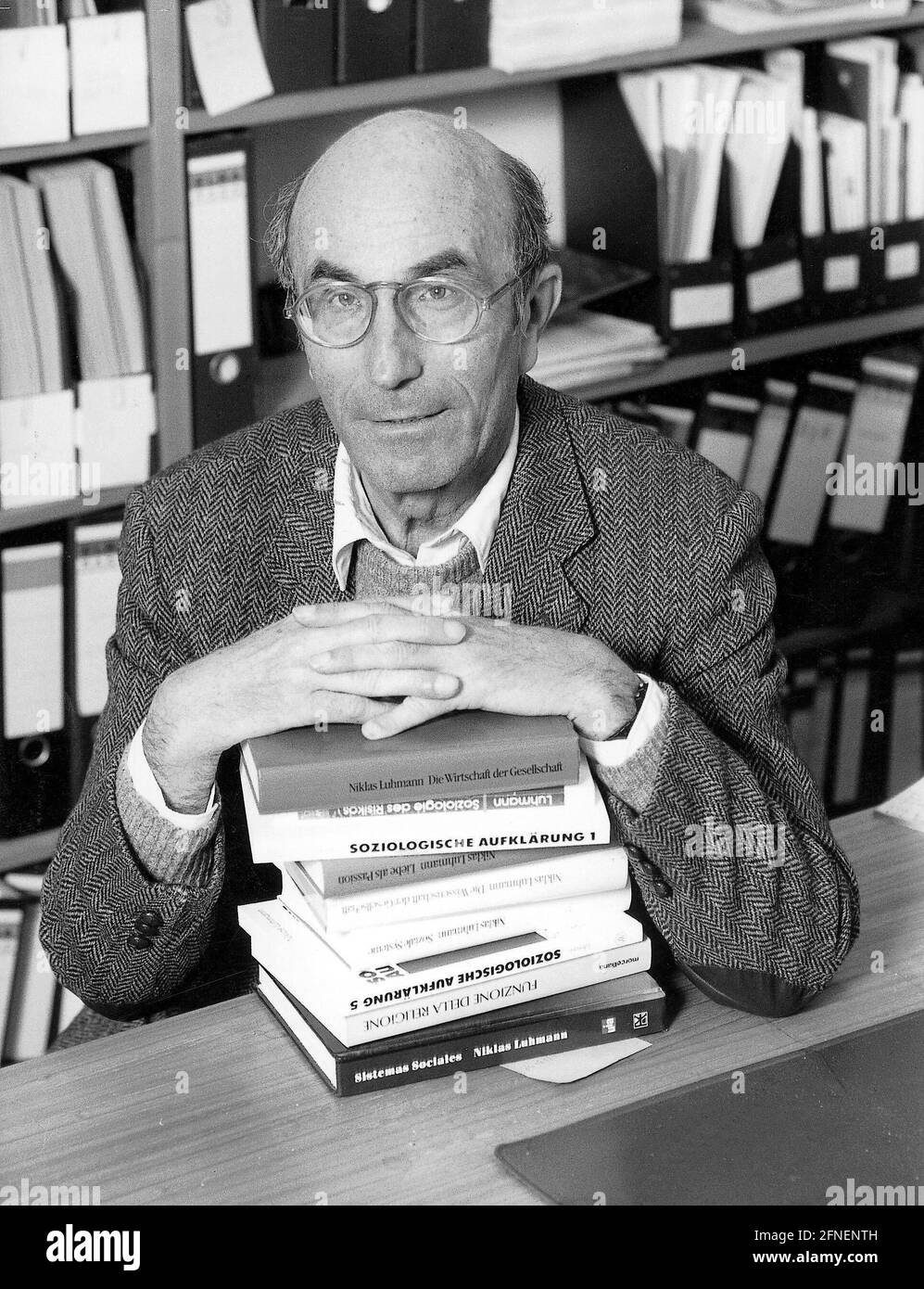Niklas luhmann Banque de photographies et d’images à haute résolution - Alamy