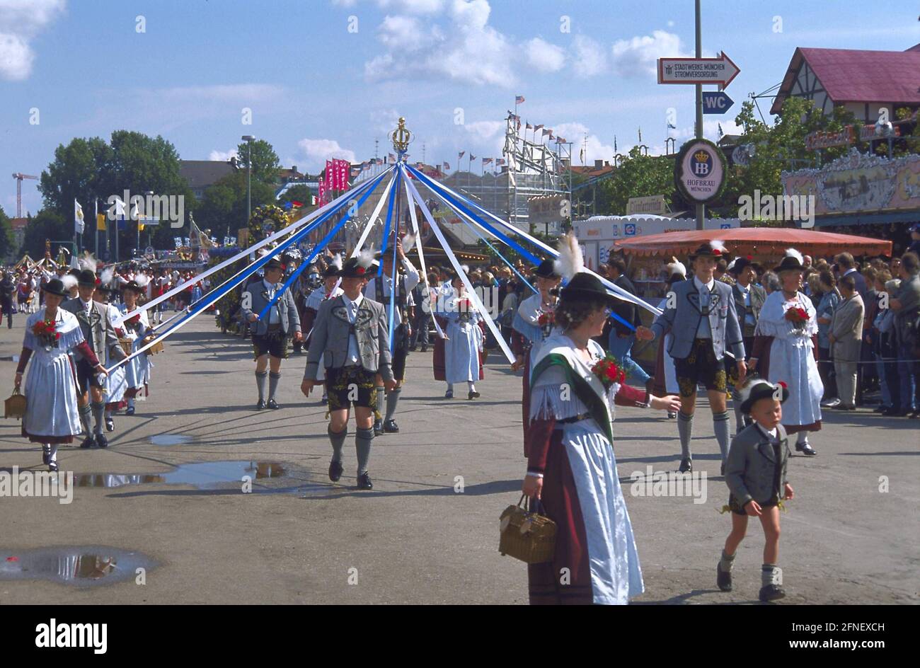 Oktoberfest procession Banque de photographies et d’images à haute ...