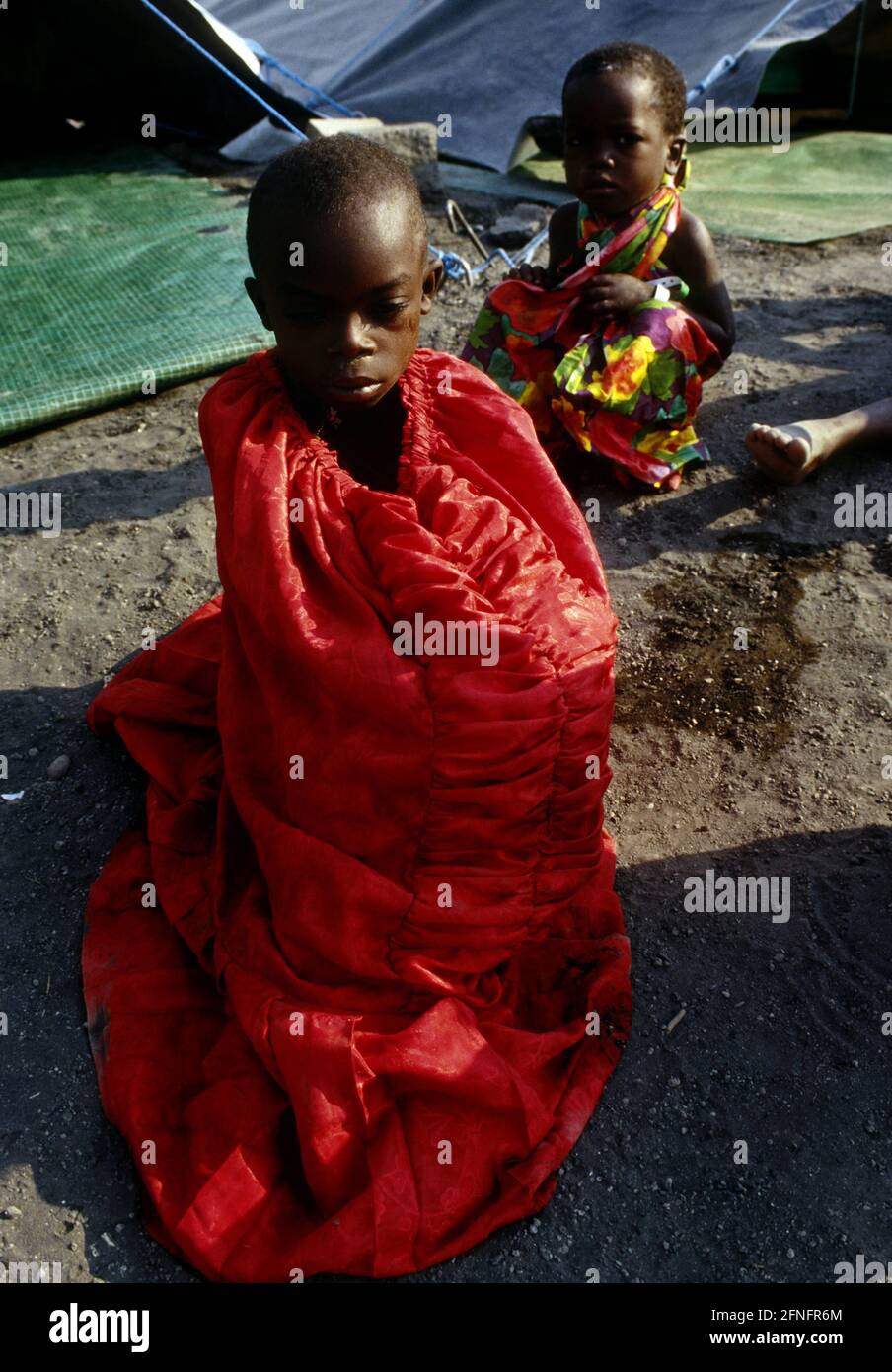 Filles rwandaises Banque de photographies et d’images à haute ...