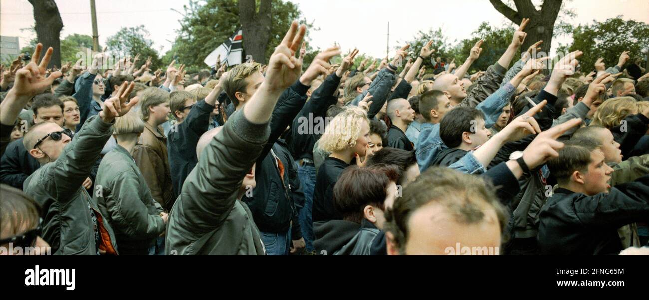 Hitler symbols Banque de photographies et d’images à haute résolution ...